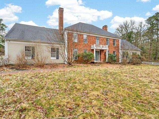 4 bedroom, Barnstable MA 02668 101898047