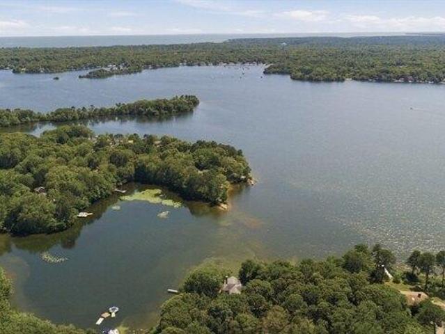 4 bedroom, Barnstable MA 02632 104787764