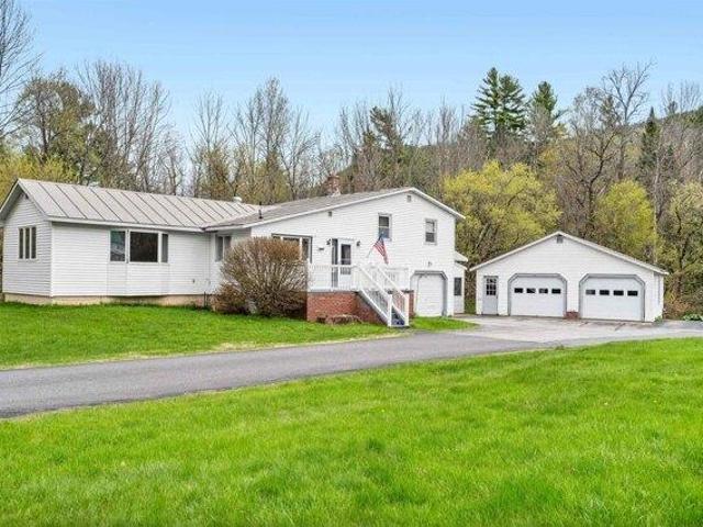 4 bedroom, Barre VT 05641 LS102444654