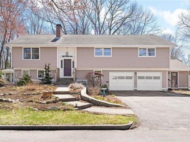 4 bedroom, Barrington RI 02806 101895870
