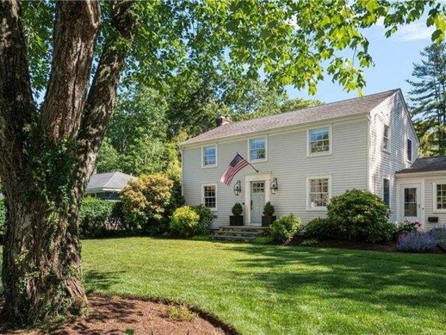 4 bedroom, Barrington RI 02806 103888736