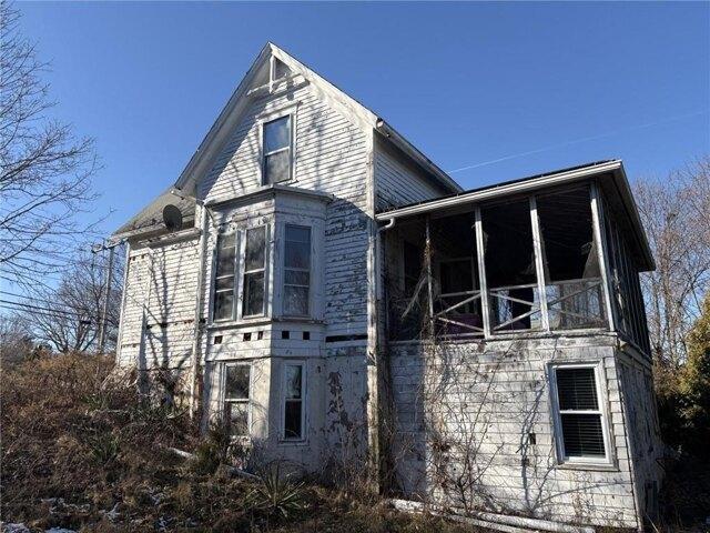 4 bedroom, Barrington RI 02806 104481592