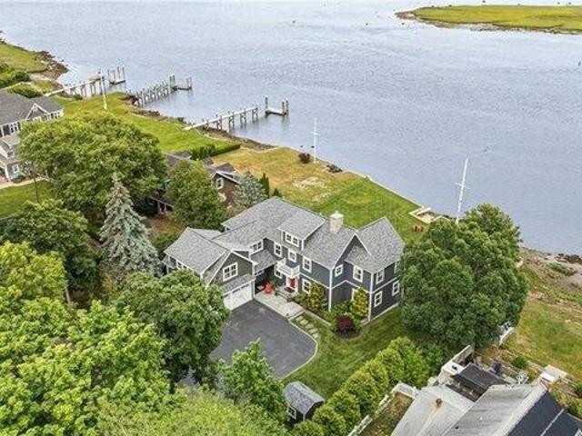 4 bedroom, Barrington RI 02806 104513020