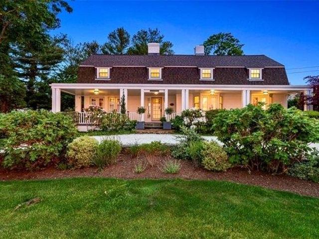 4 bedroom, Barrington RI 02806 104833340