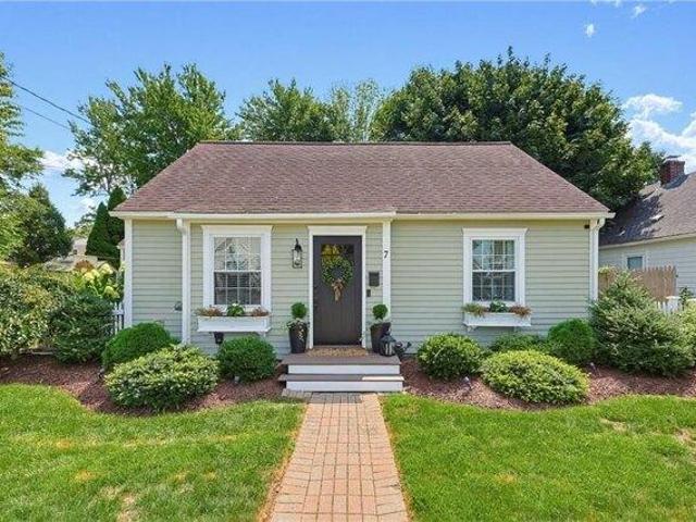 4 bedroom, Barrington RI 02806 105400543