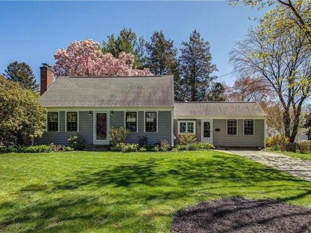 4 bedroom, Barrington RI 02806 LS102062489