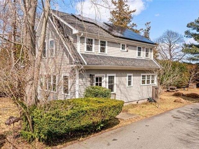 4 bedroom, Barrington RI 02806 LS102285381