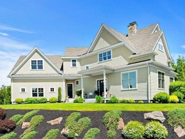 4 bedroom, Beverly MA 01915 104832540
