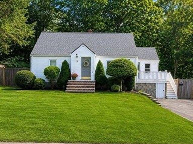 4 bedroom, Beverly MA 01915 105232952