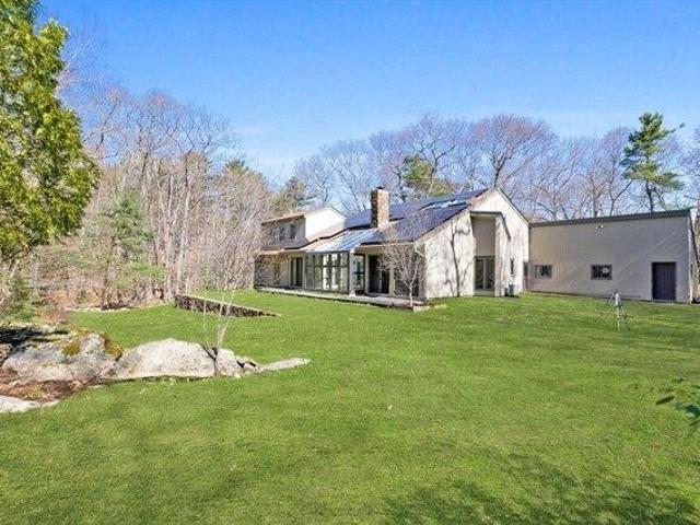 4 bedroom, Beverly MA 01915 LS102445528