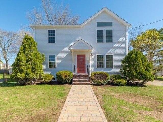 4 bedroom, Beverly MA 01915 LS103020856