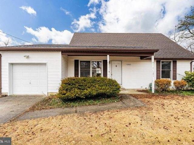 4 bedroom, Beachwood NJ 08722 102561591