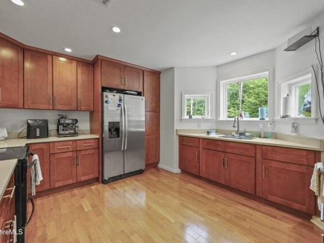 4 bedroom, Becket MA 01223 102959458