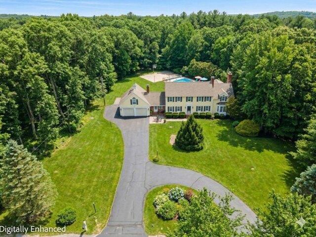 4 bedroom, Bedford NH 03110 102370571