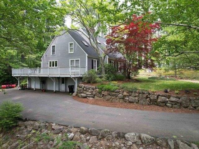 4 bedroom, Bedford NH 03110 103188714