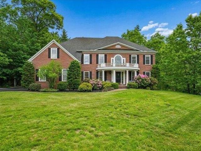 4 bedroom, Bedford NH 03110 103222373