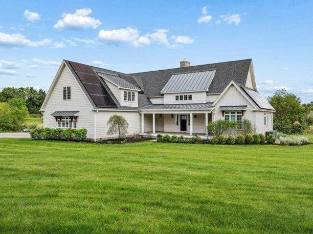 4 bedroom, Bedford NH 03110 104511149