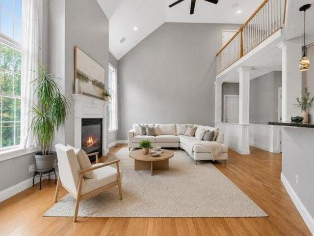 4 bedroom, Bedford NH 03110 104567802