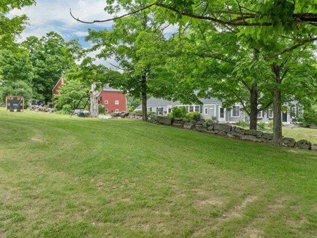 4 bedroom, Bedford NH 03110 104833658