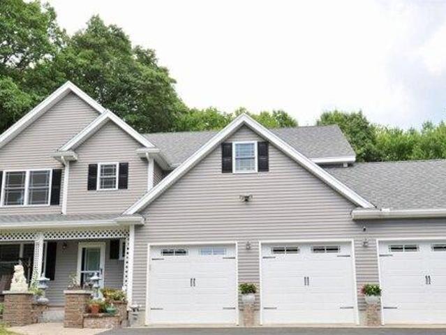 4 bedroom, Bedford NH 03110 104075693