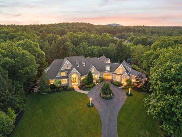 4 bedroom, Bedford NH 03110 104328695