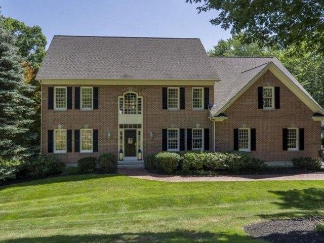 4 bedroom, Bedford NH 03110 104377186