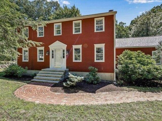 4 bedroom, Bedford NH 03110 105193077