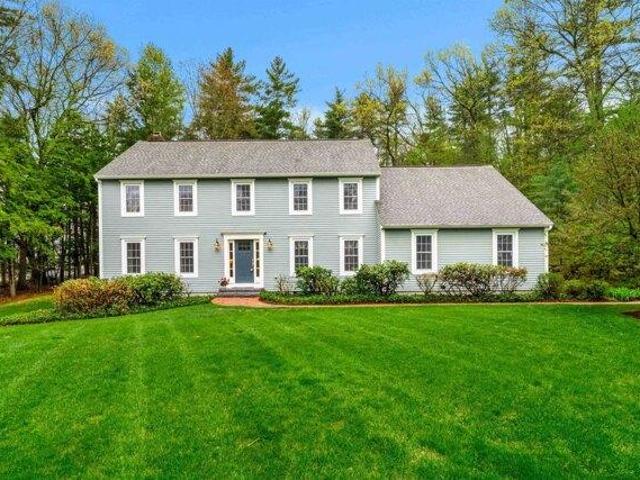 4 bedroom, Bedford NH 03110 LS102478269