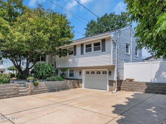 4 bedroom, Belford NJ 07718 105144760