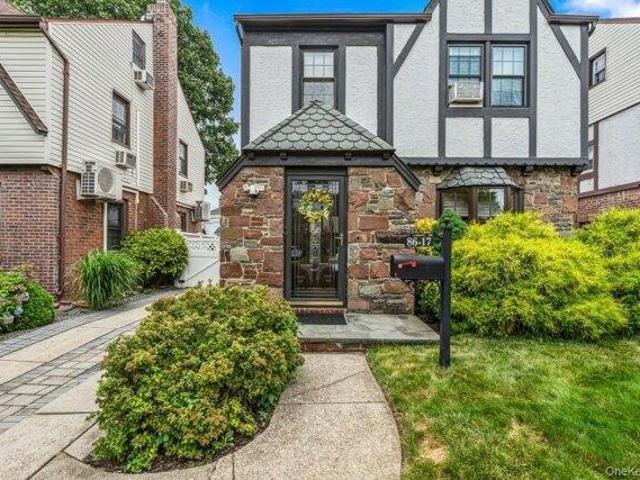 4 bedroom, Bellerose NY 11426 105205191