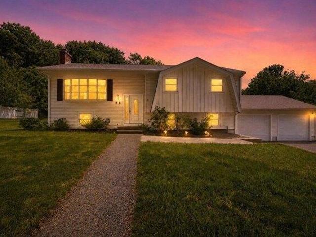 4 bedroom, Bellingham MA 02019 103441060