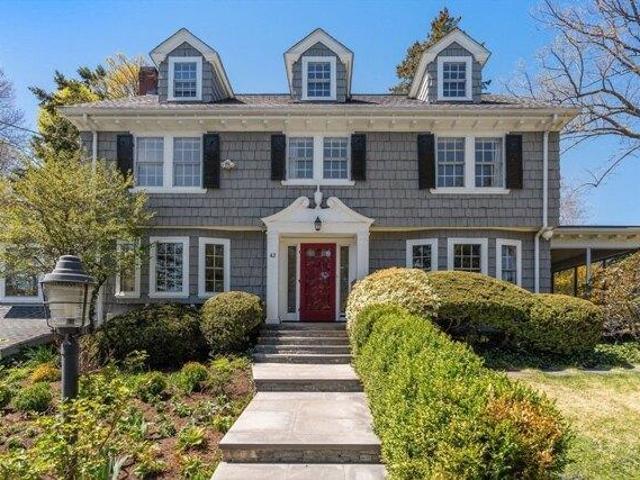 4 bedroom, Belmont MA 02478 104568049
