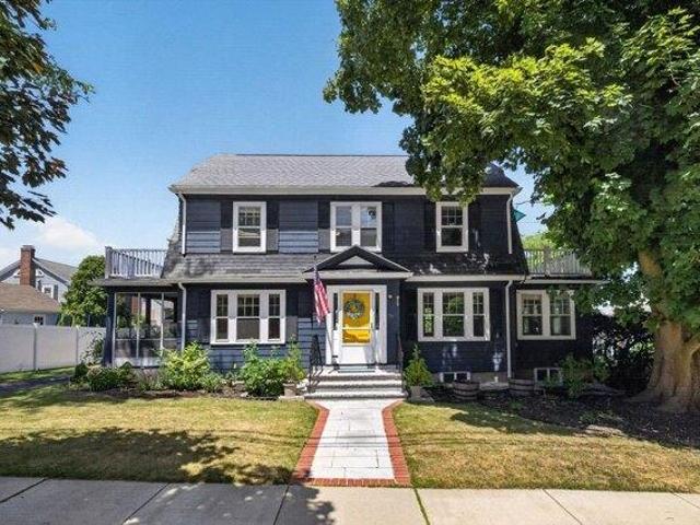 4 bedroom, Belmont MA 02478 105109335