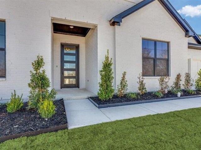 4 bedroom, Benbrook TX 76126 90884364