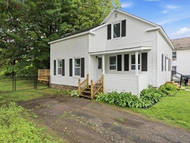 4 bedroom, Bennington VT 05201 104608676