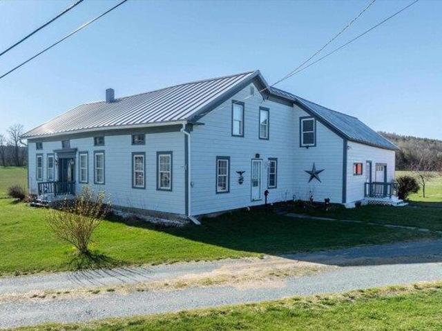 4 bedroom, Benson VT 05743 104540172