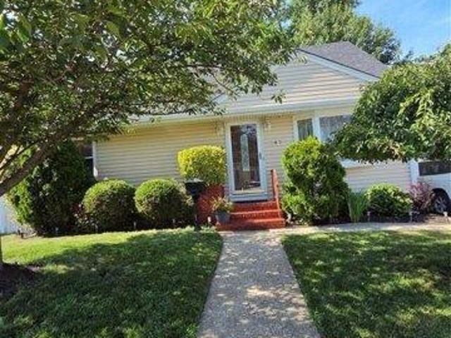 4 bedroom, Bergenfield NJ 07621 104408437