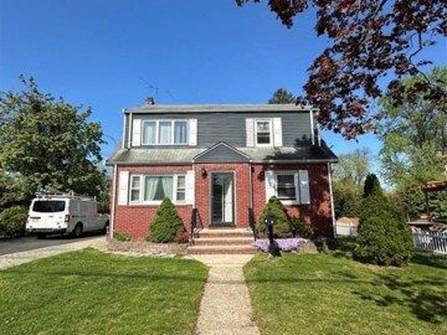 4 bedroom, Bergenfield NJ 07621 102316066