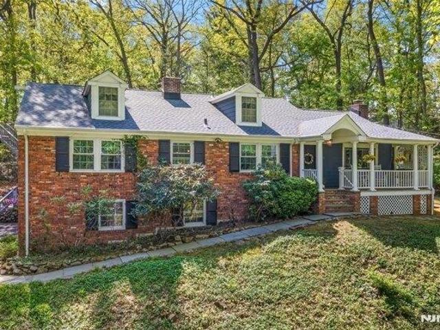 4 bedroom, Berkeley Heights NJ 07901 LS102477104