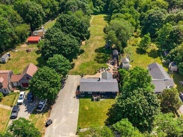 4 bedroom, Berkley MA 02779 104011643