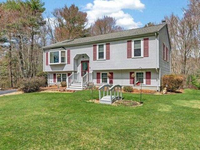 4 bedroom, Berkley MA 02779 LS102444174