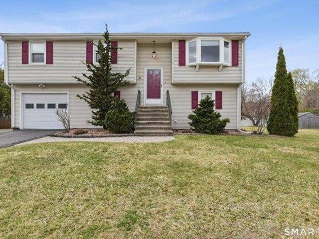 4 bedroom, Berlin CT 06037 102726116
