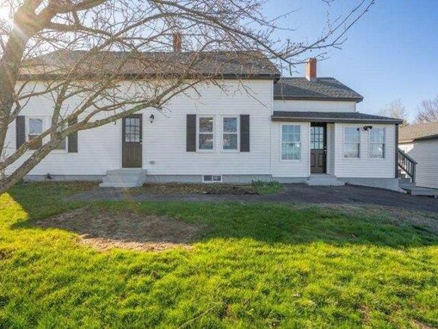 4 bedroom, Berwick ME 03901 102218863