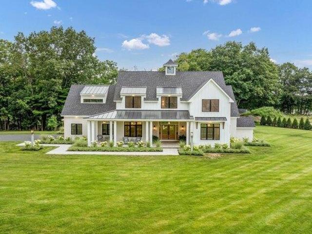 4 bedroom, Biddeford ME 04005 102217479