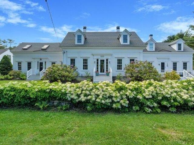 4 bedroom, Biddeford ME 04005 103932542