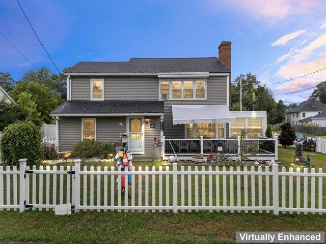 4 bedroom, Biddeford ME 04005 104043052