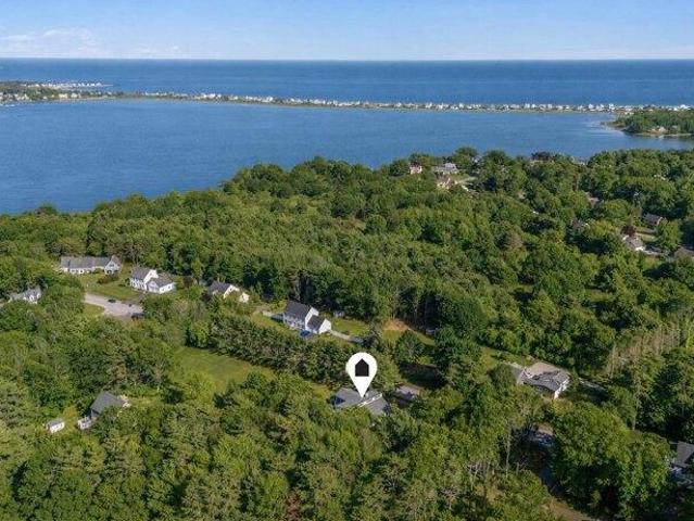 4 bedroom, Biddeford ME 04005 105092886