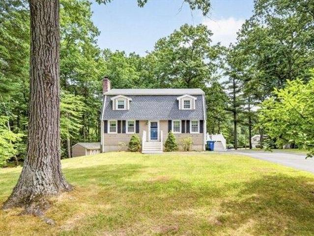 4 bedroom, Billerica MA 01821 104652010