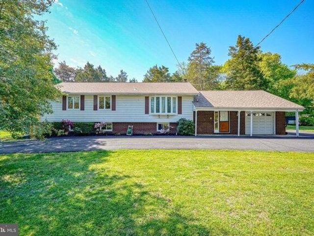 4 bedroom, Blackwood NJ 08012 LS102777565