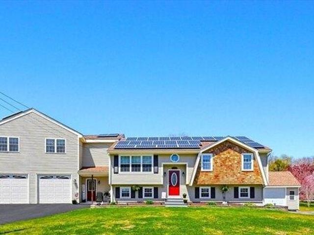 4 bedroom, Blackstone MA 01504 101998885